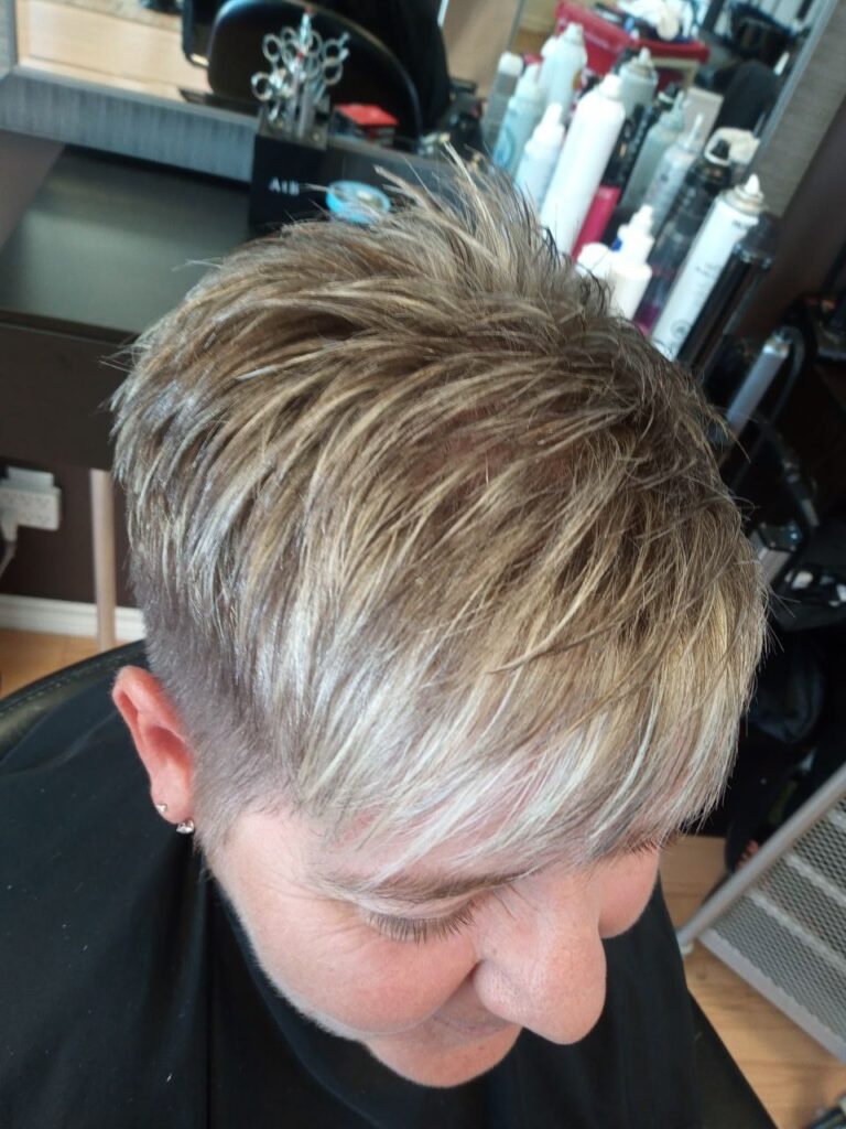 Belles et beaux – Changement d'Hair